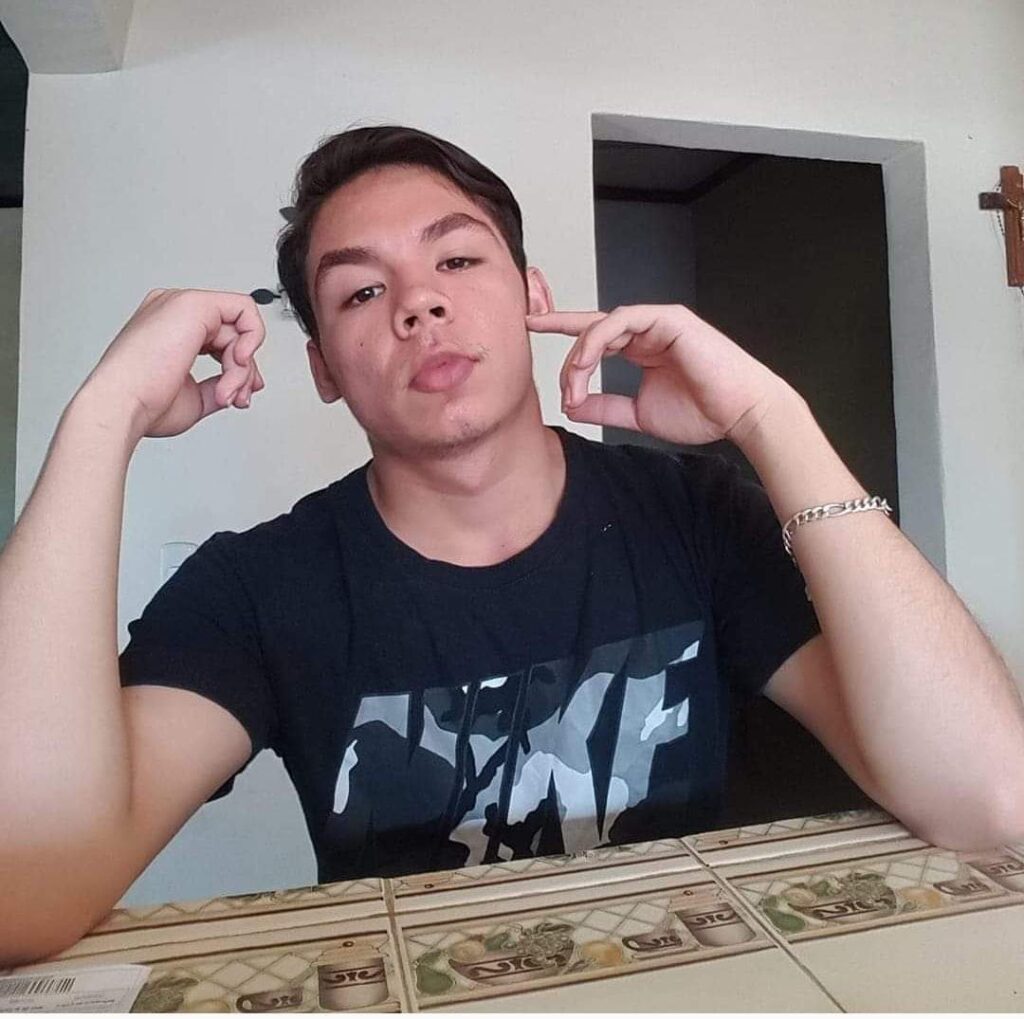 Henry Solis - Foundever Stories